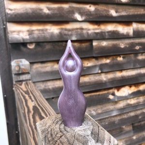 Ariadne Labyrinth Goddess Statue (sculpture, Priestess, Labyrinth) - Etsy