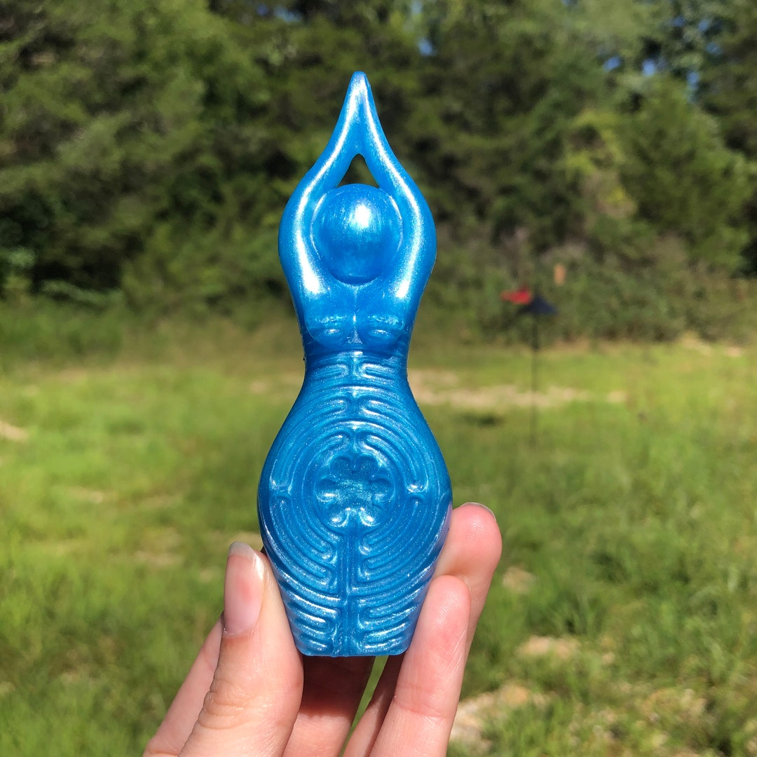 Know Labyrinth Goddess Sacred Path Statue - Aset Blue (figurine, Brigid ...