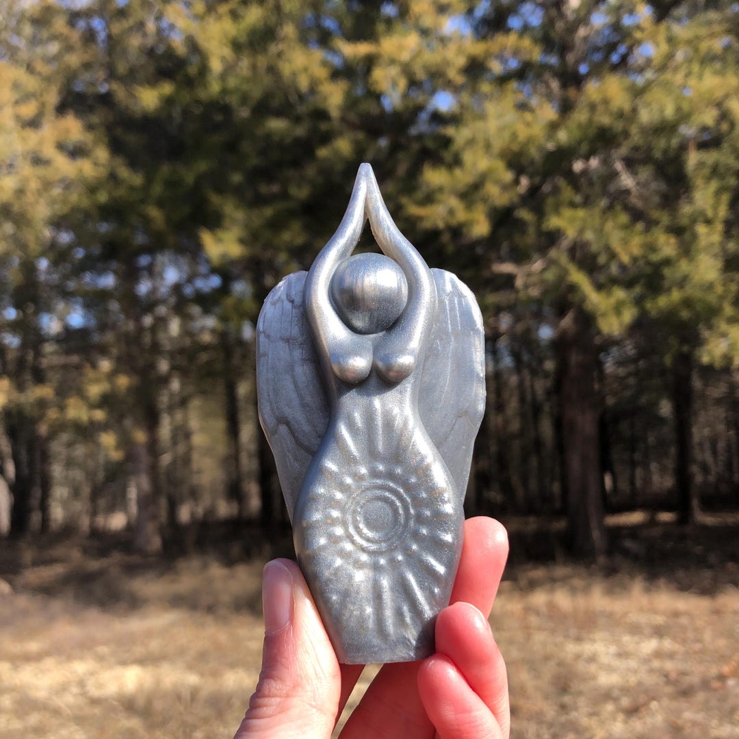 SPECIAL EDITION Valkyrie Sovereign Winged Goddess Statue, Silver Gray ...