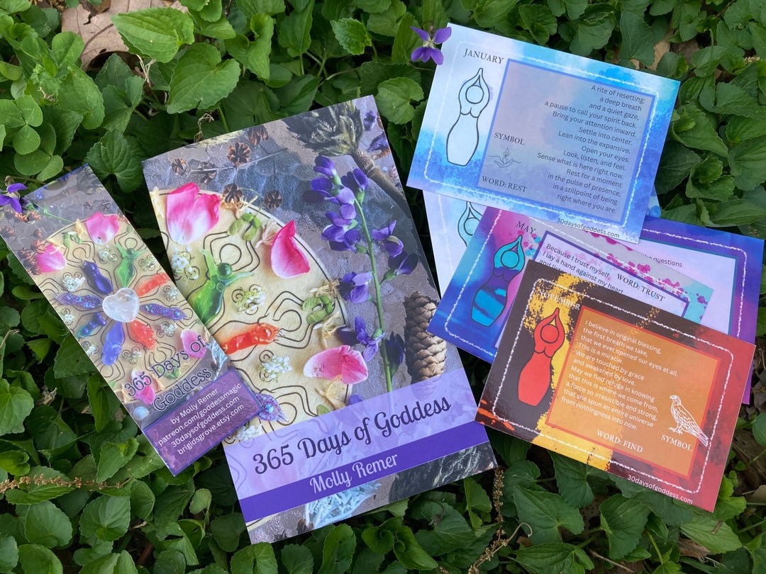 365 Days of Goddess Book Daily Devotional Reader (earth-based, Goddess ...
