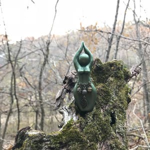 Gaia Story Goddess Statue (statue, Figurine, Gaea, Earth Goddess ...