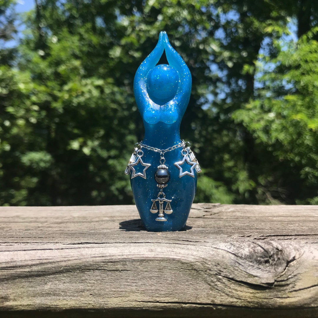 Themis Story Goddess Statue (figurine, Justice, Balance) - Etsy