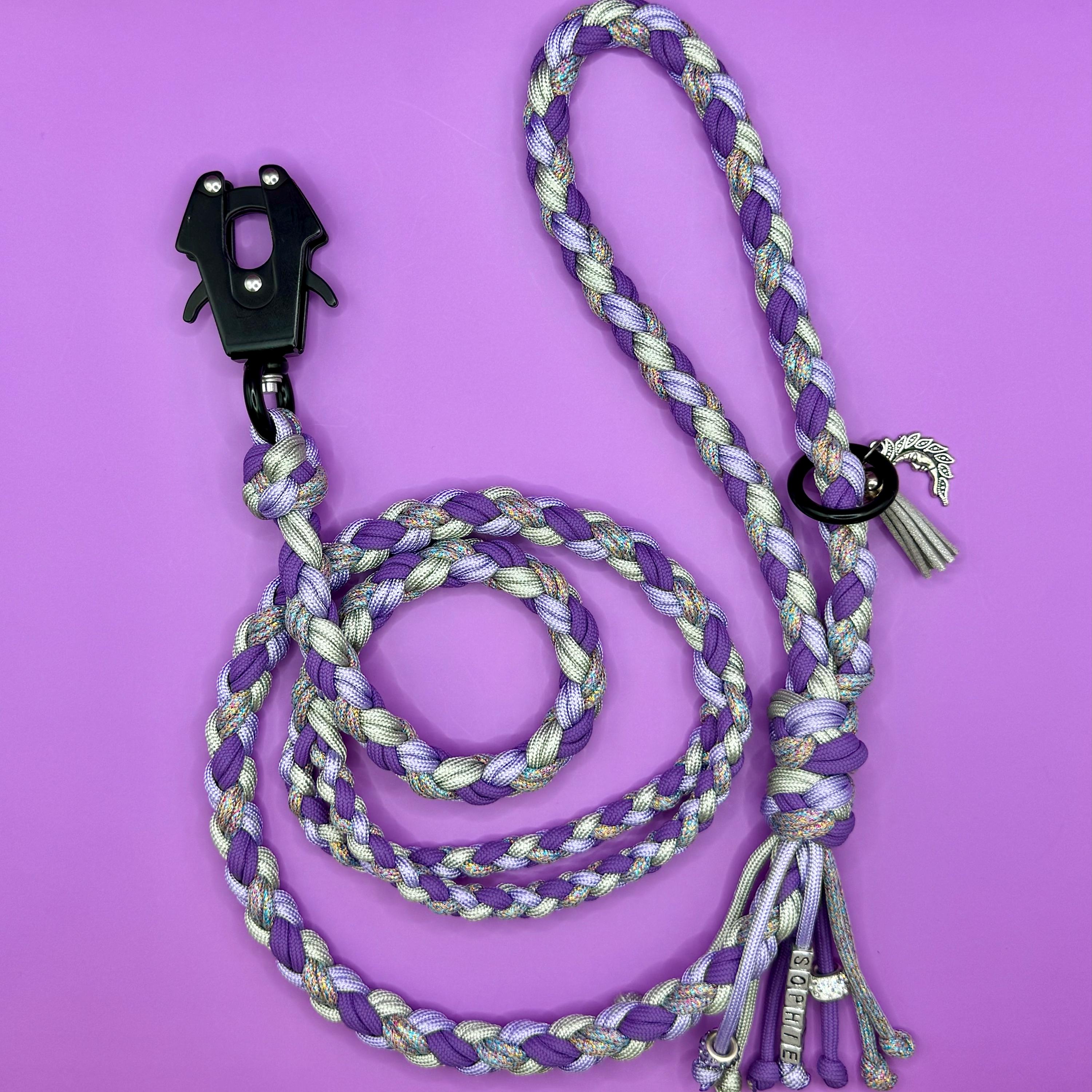 Luna Paracord Dog Leash With Swivel Frog Clip and Incorporated Traffic ...