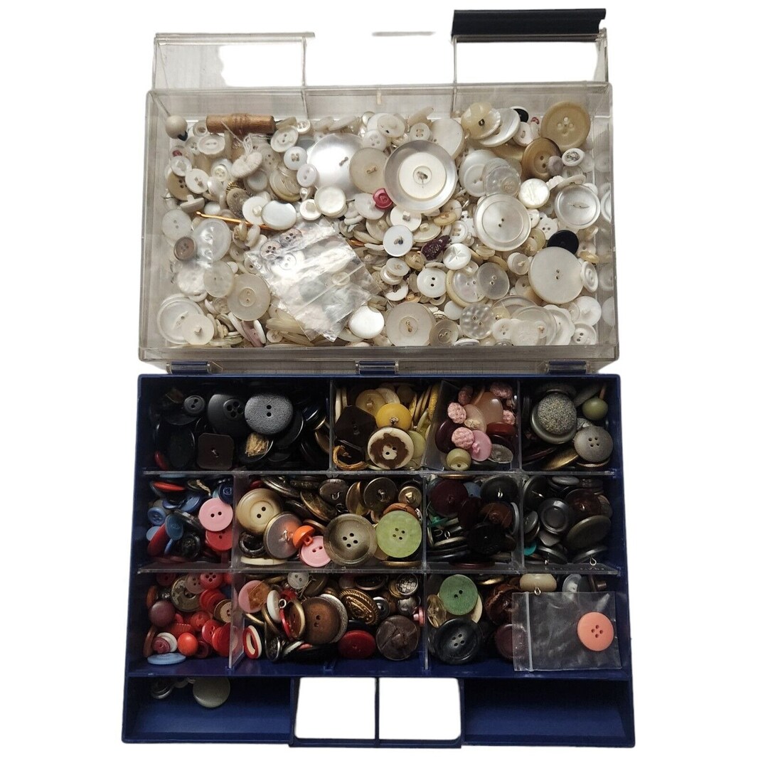 Large Lot Vintage Buttons Loose Buttons 4lbs - Etsy
