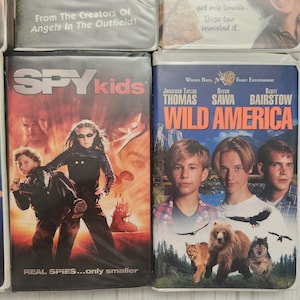 Vintage 8 Kids Childrens VHS Clamshell Classic 90s Movies Richie Rich ...