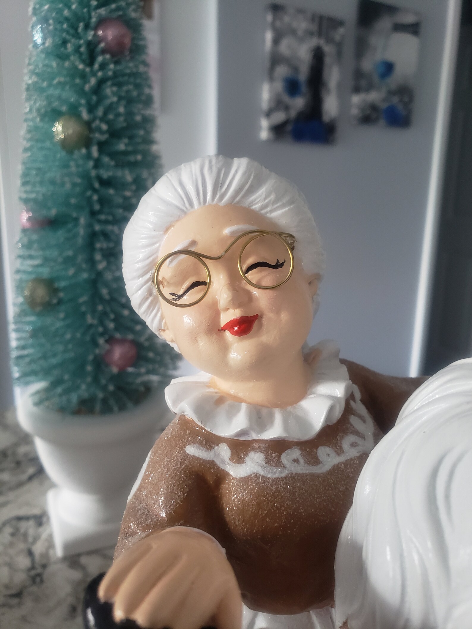 Gingerbread Lace Dancing Mr & Mrs Claus - Etsy