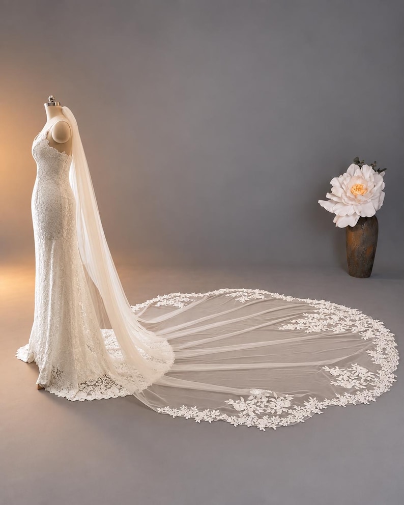 Floral Lace Cathedral Wedding Veil, 1-tier Tulle Bridal Veil With Comb ...