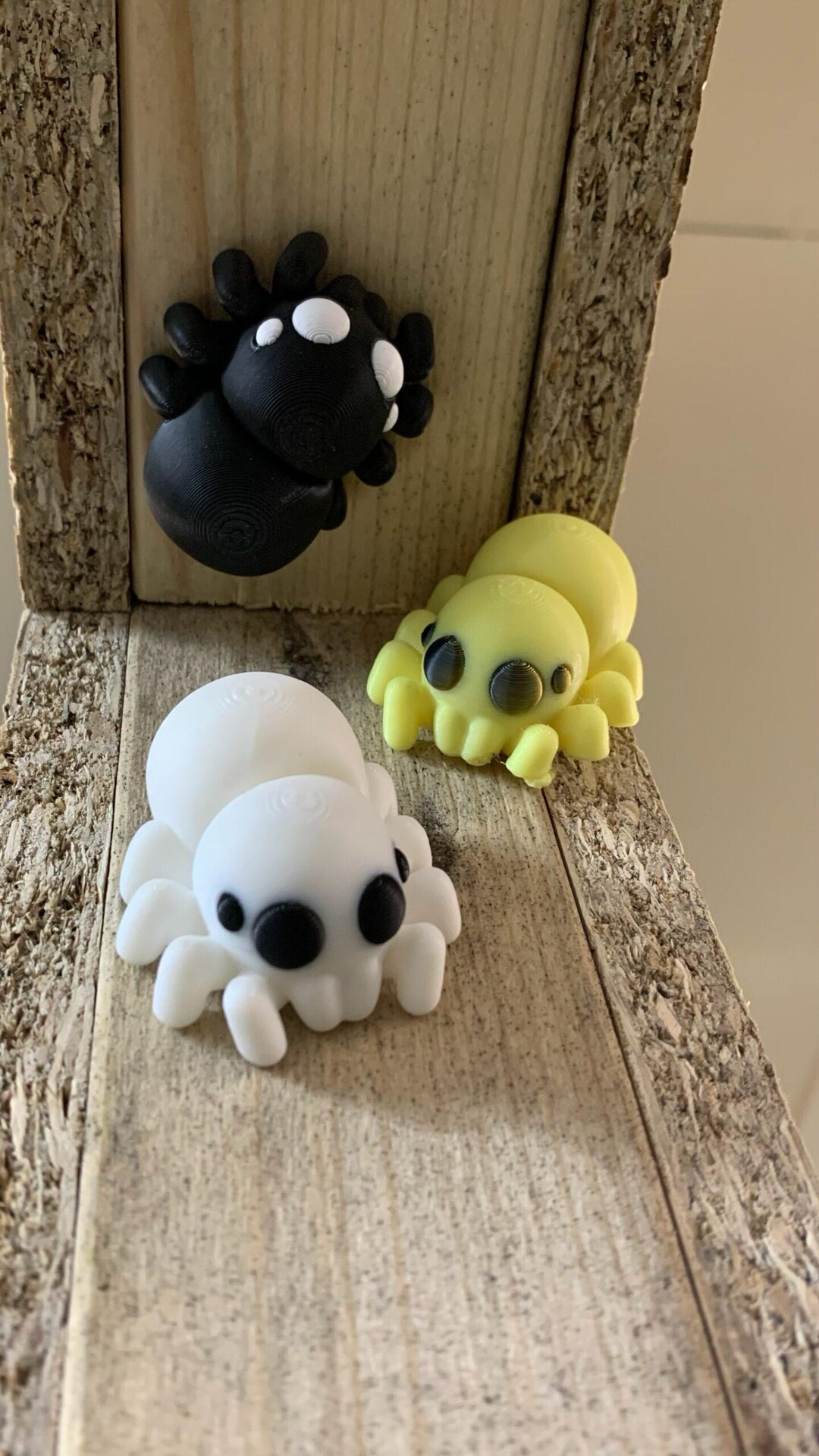 Spider Fidget Toy - Moving Body and Multiple Colours Available ...