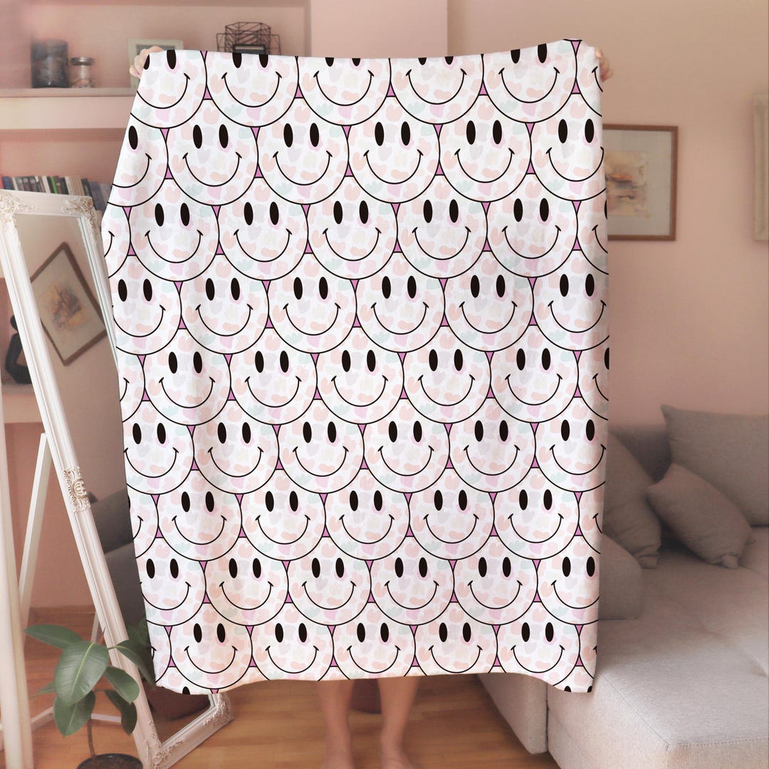 Pastel Smiley Face Fleece Throw, Retro Smiley Blanket Throw, Pastel ...