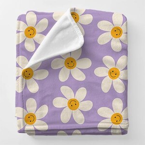 Purple Daisy Smiley Faces Fleece Throw, 70's Flowers Blanket Throw ...
