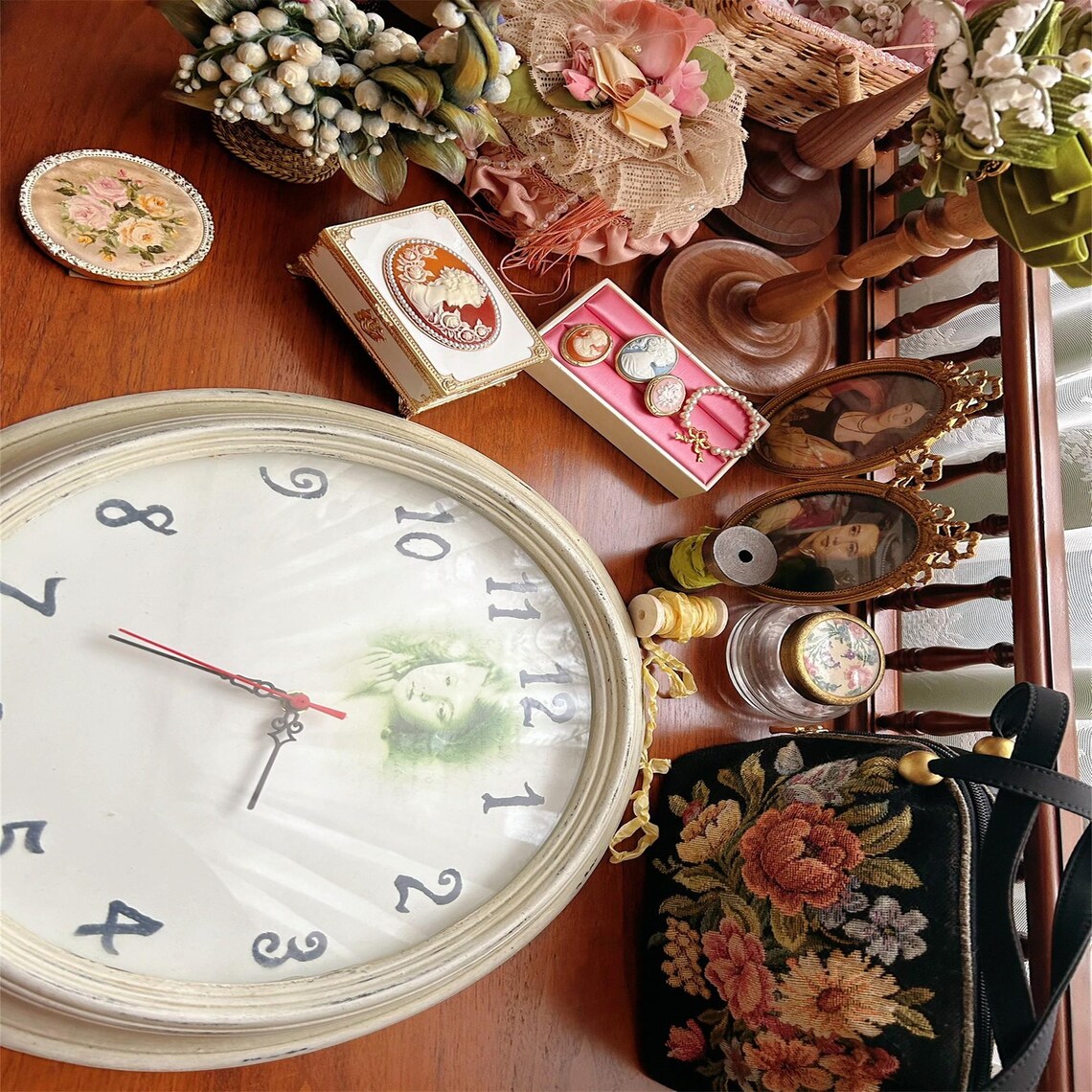 Vintage Style Wall Clock With Antique Design Retro-inspired Decorative ...