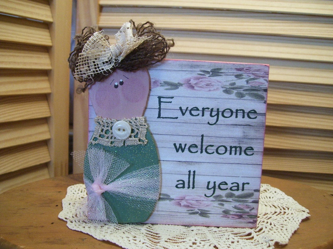 Everyone Welcomeall Year Sign - Etsy