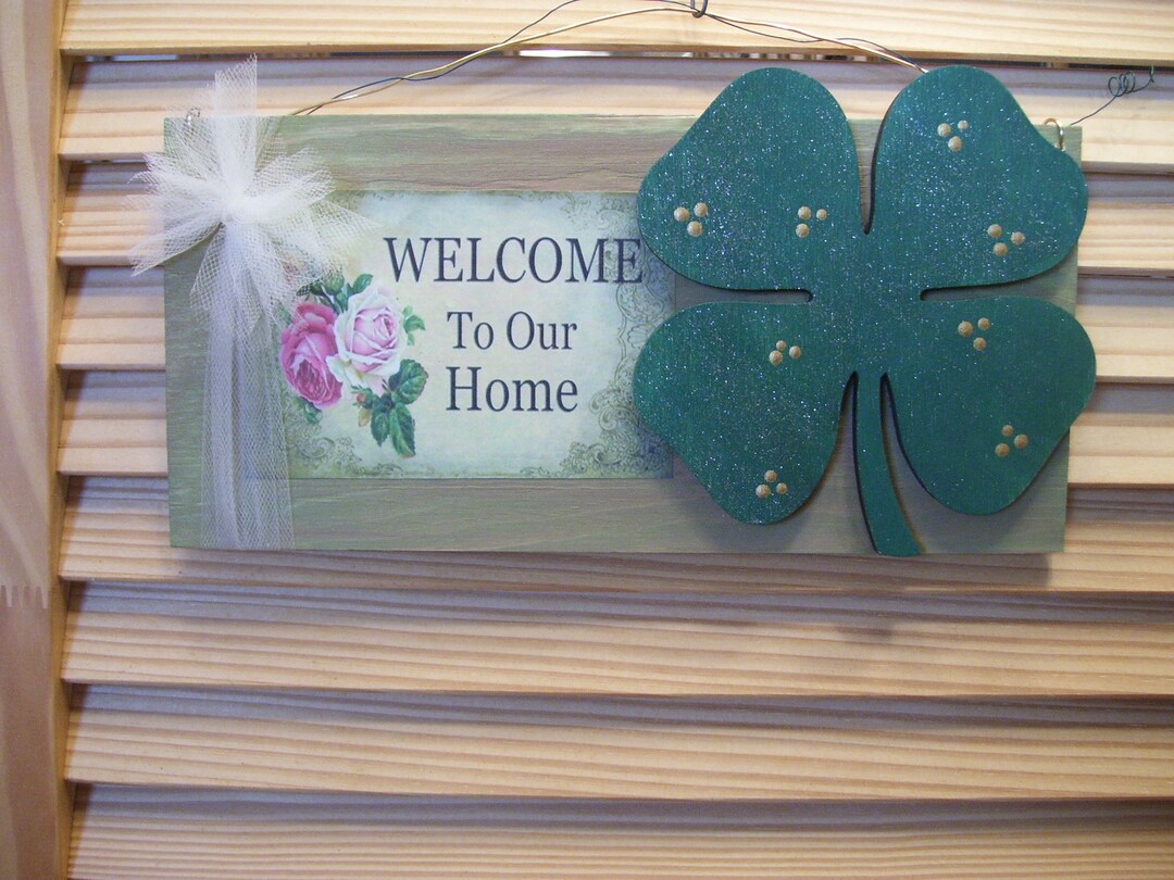 Shamrock Welcome Home Sign: St. Patrick's Day Decor - Etsy