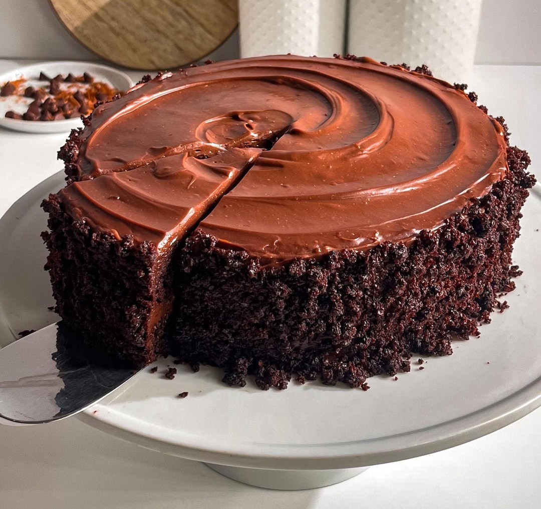 Moist Chocolate Cake With Chocolate Custard | How to Make the Best ...