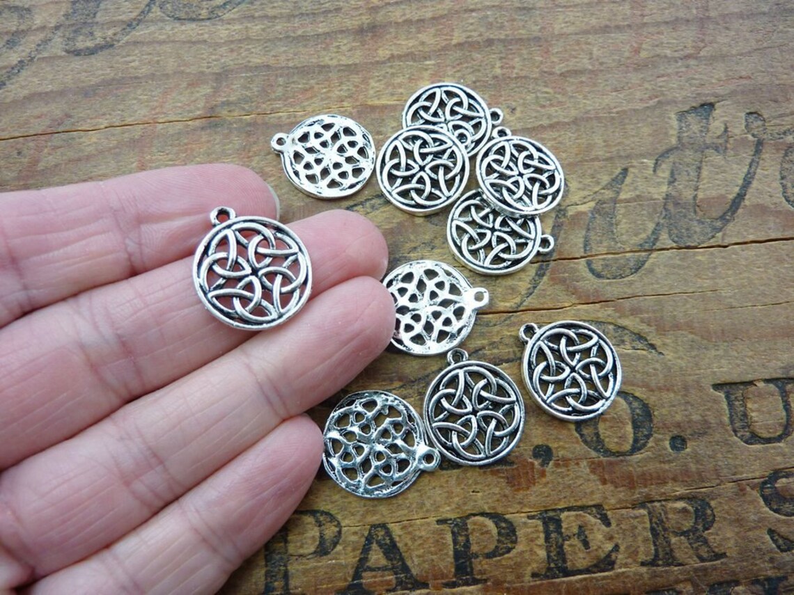 Celtic Charm Pendant Antiqued Silver Pewter Celtic Design 4 | Etsy