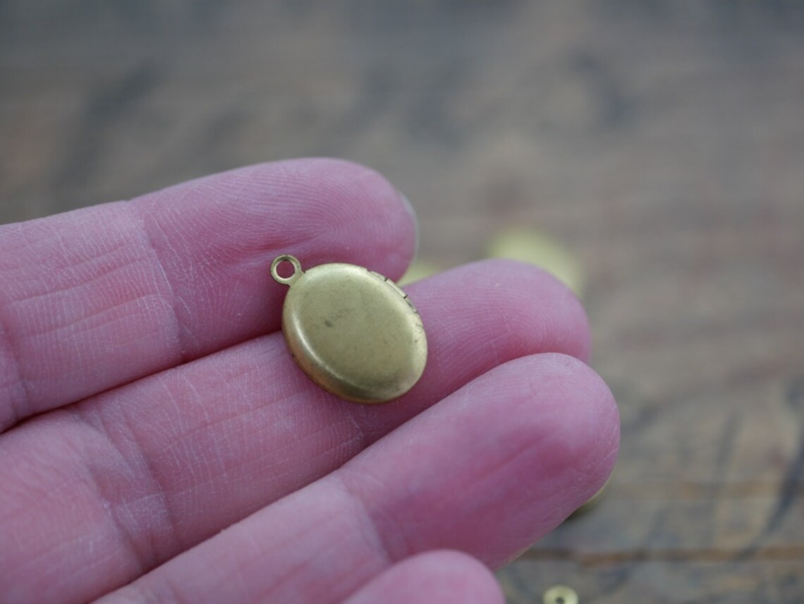 Oval Locket Small Brass Locket Raw Brass Small Oval Locket | Etsy