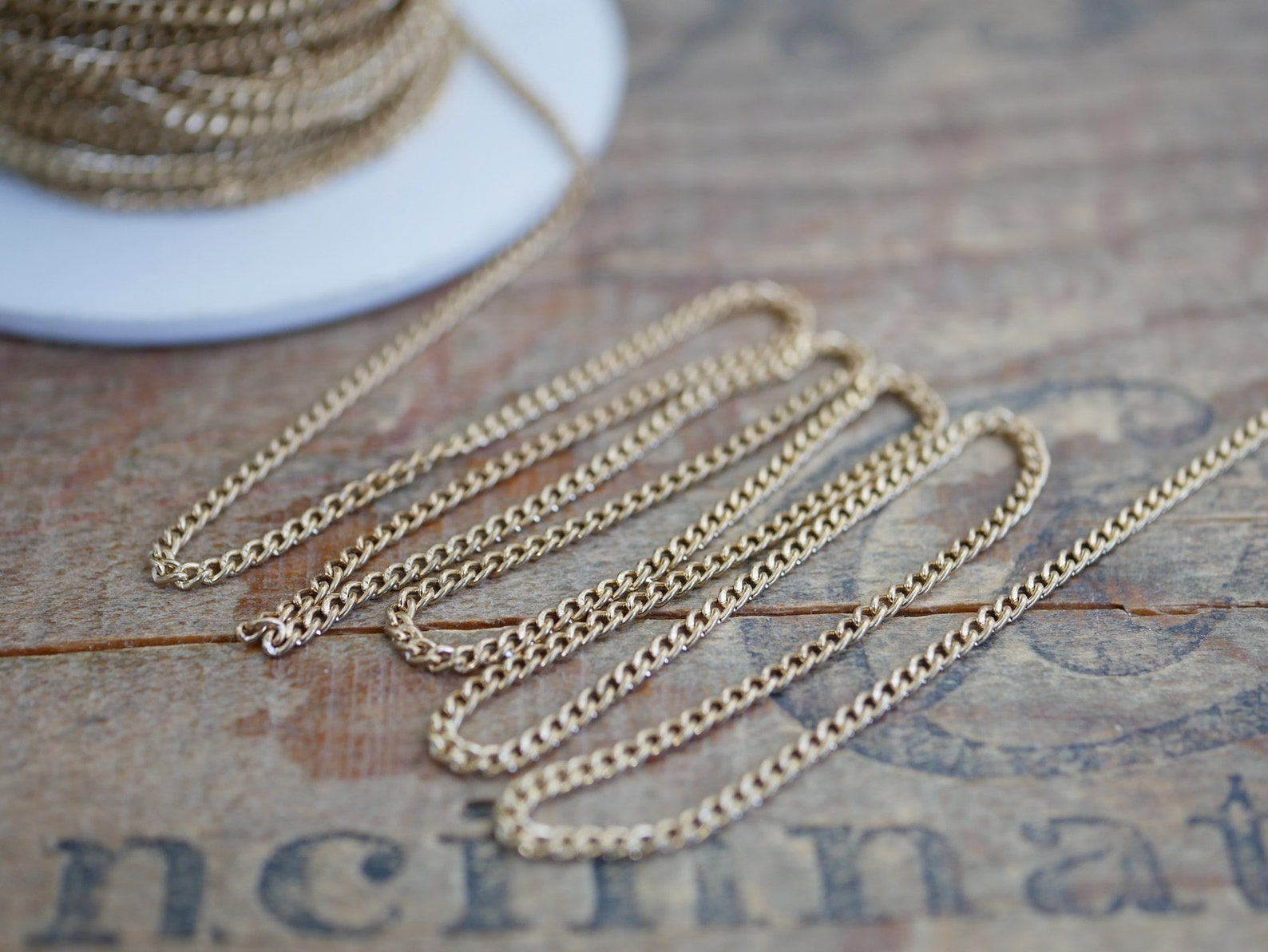 Gold Curb Chain 2mm Link Curb Chain Silky Feel (sold by the Foot) CH508 ...