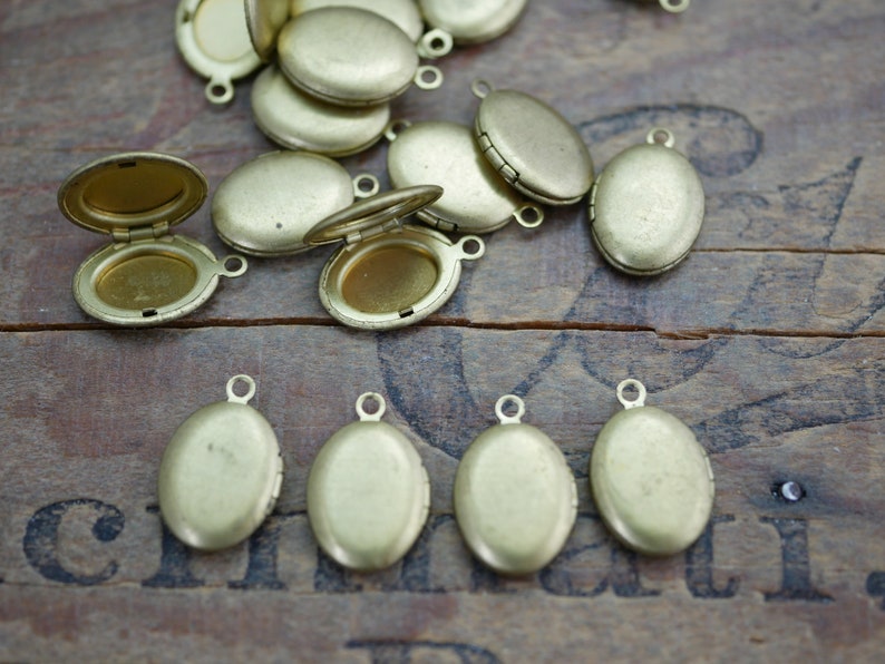 Oval Locket Small Brass Locket Raw Brass Small Oval Locket - Etsy