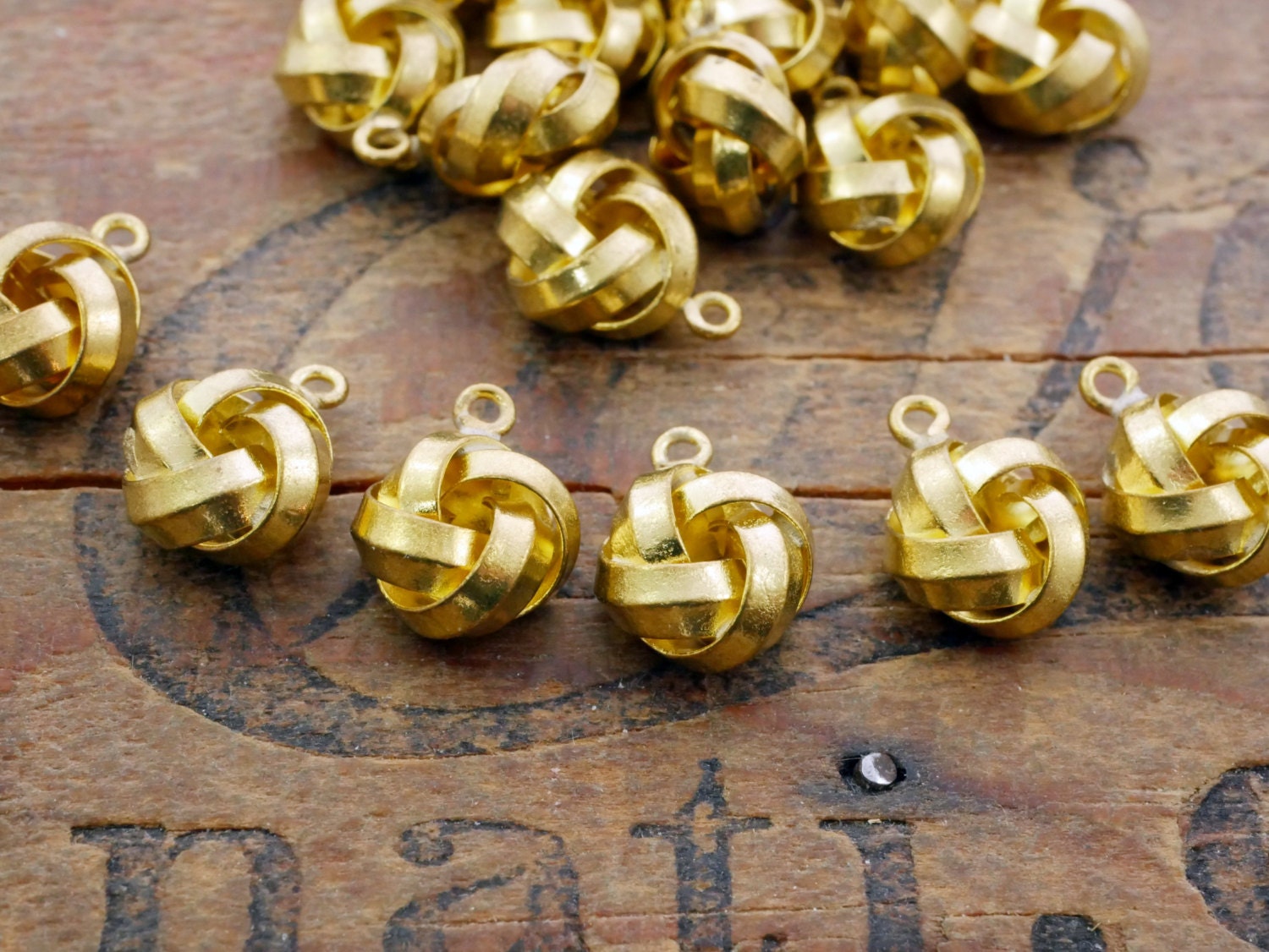 Vintage Gold Plated Brass Knot Charm Drop Bead (6) F66 - Etsy