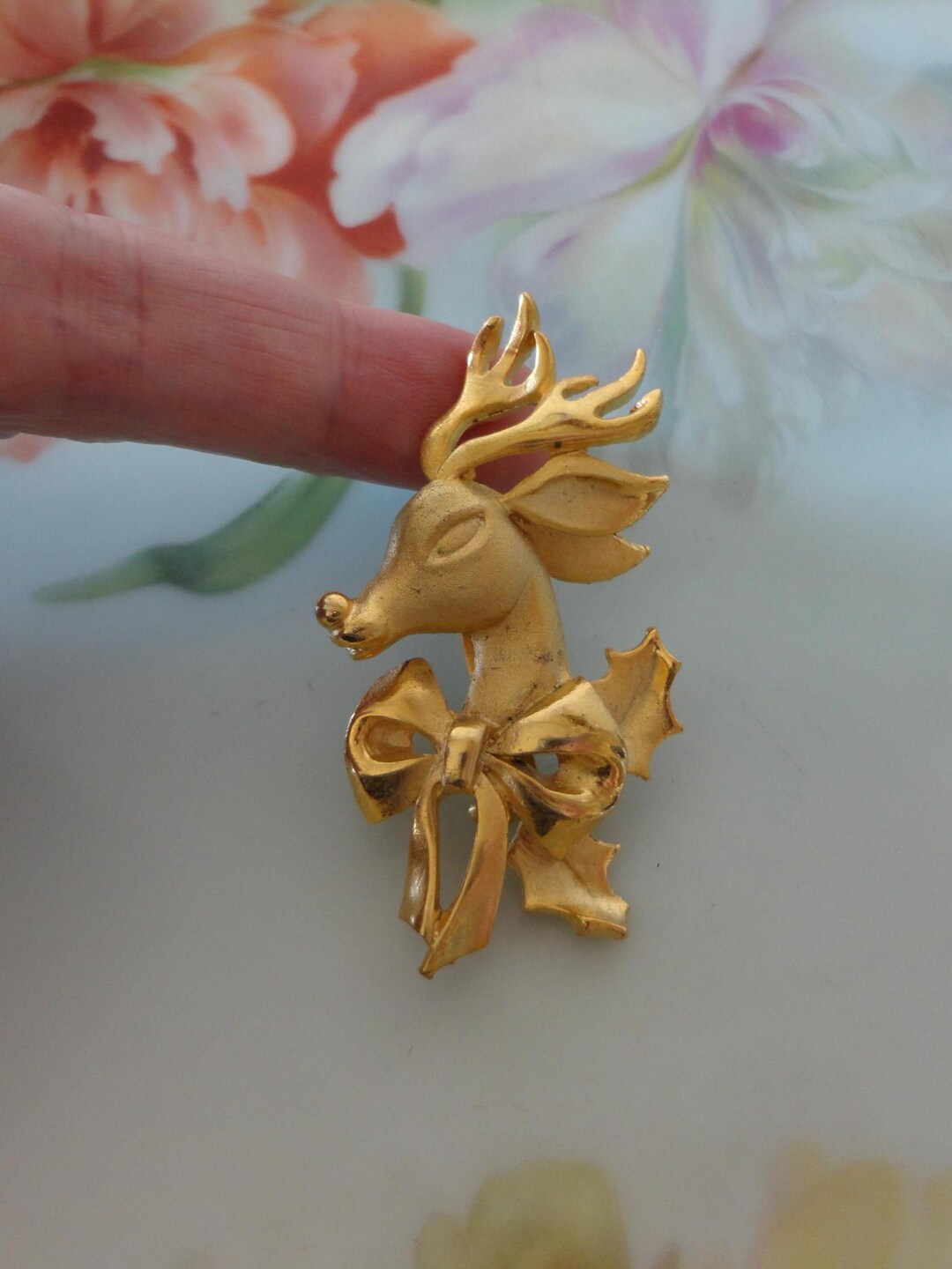 Vintage Reindeer Brooch Pin Christmas Reindeer Holiday Pin Gold Plated ...