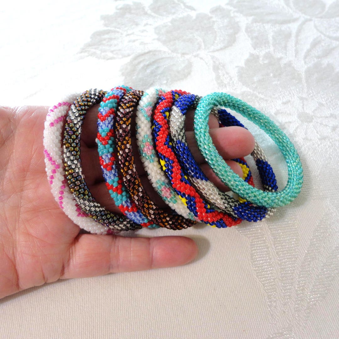 8 PC LOT Beaded Bracelets Roll on Style Beaded Bracelets Assorted ...