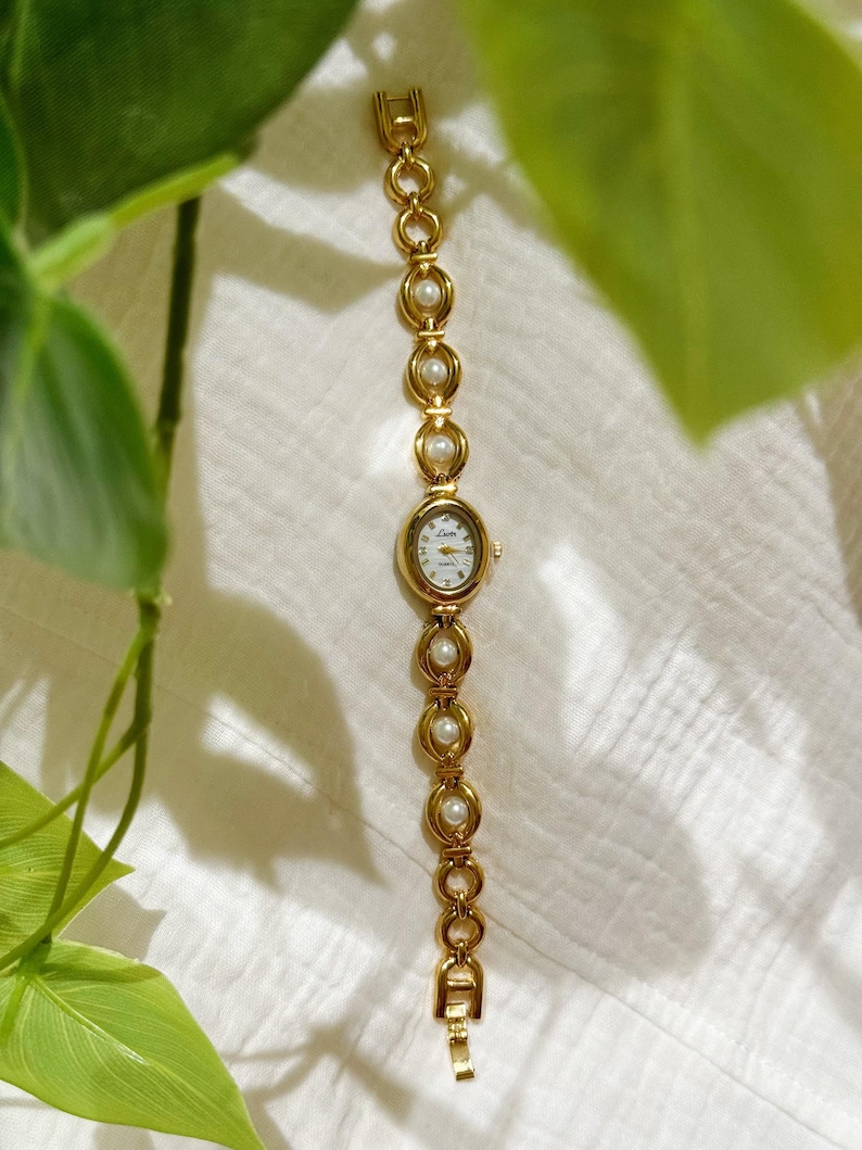 Vintage Women Watch, Pearl Watch, Dainty Watch, Vintage Watch, Antique Gold Watch, Women ...