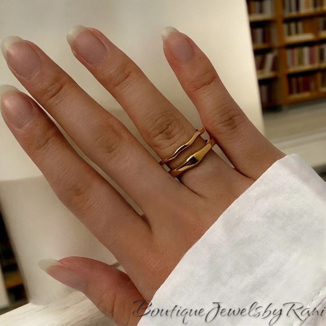 Boutique Jewels by Rani Sleek Gold Wavy Rings Perfect for Everyday ...