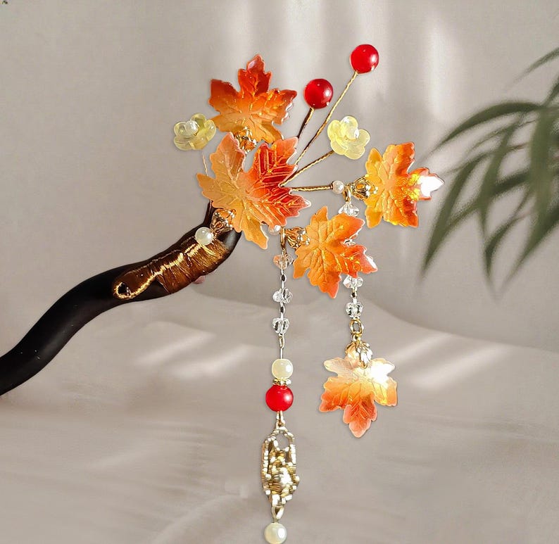 Maple Leaf Hair Stick: Autumn Resin Beads, Retro Palace Style,exquisite ...
