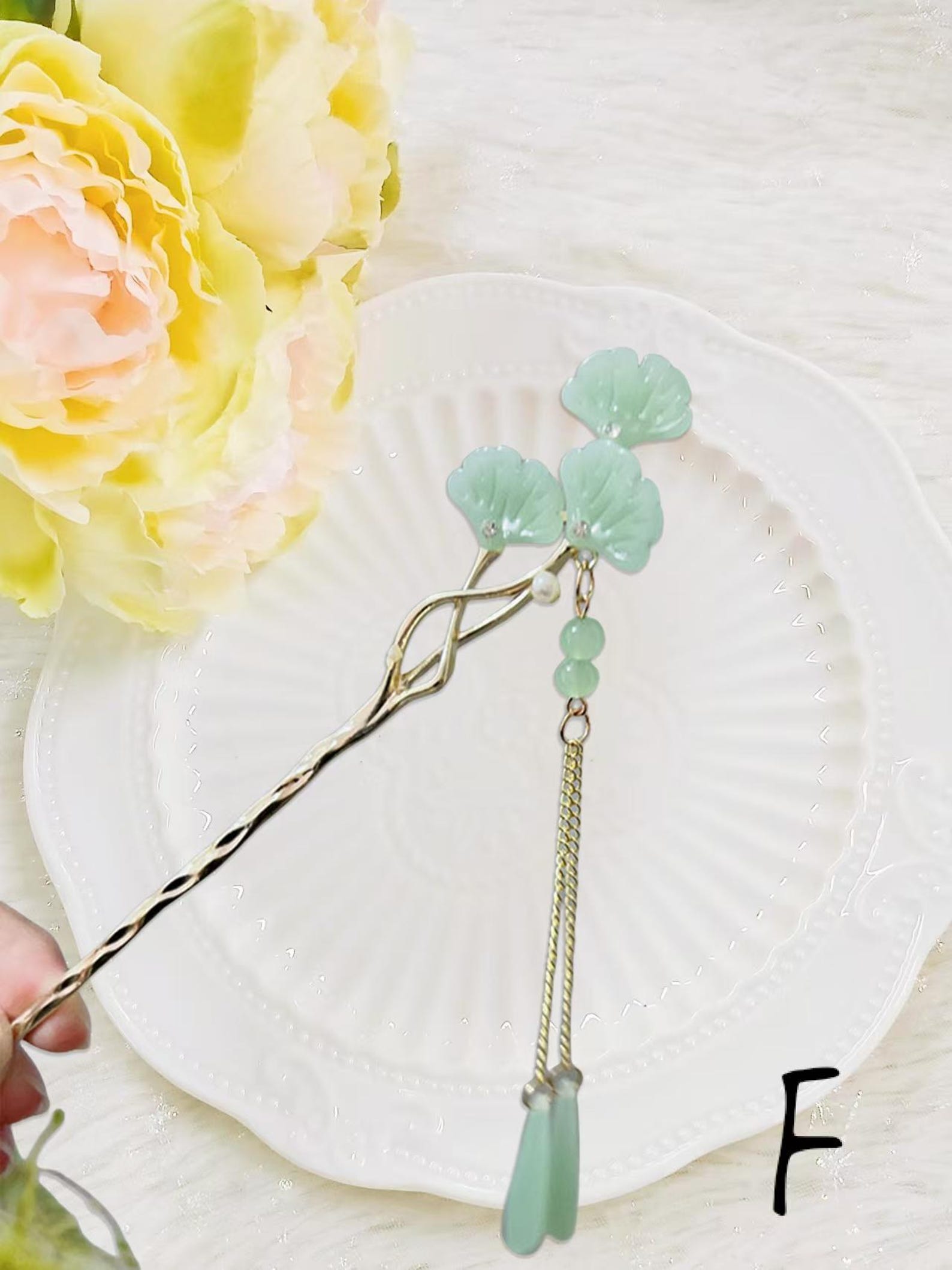 Elegant Gold Hair Sticks,jade-like Accentshairpins, Featuring Floral ...