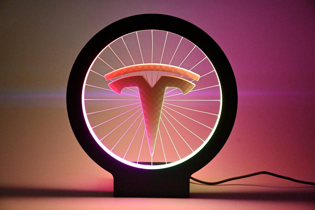 Tesla RGB LED Logo Lamp – Electrify Your Space With Style - Etsy