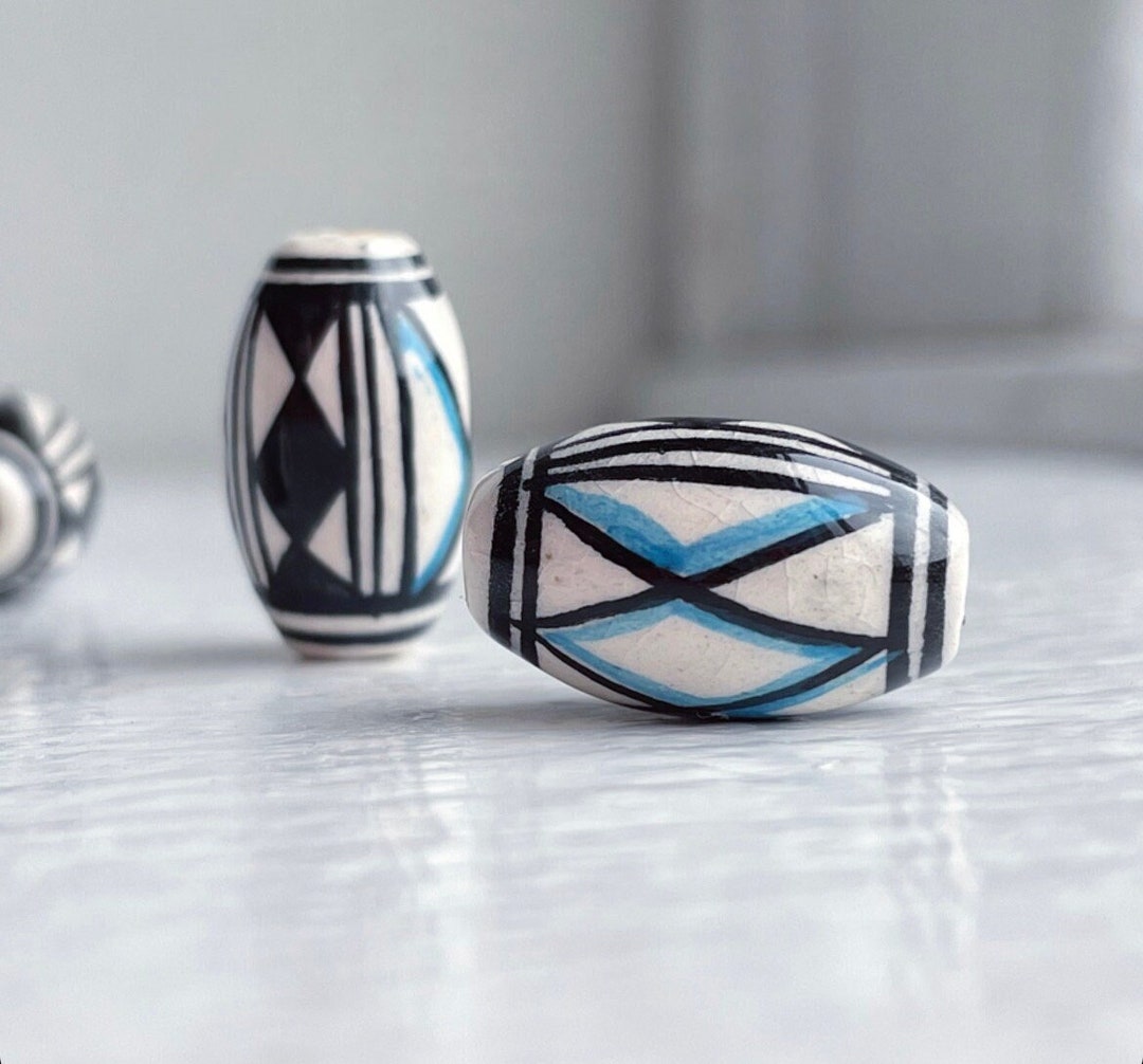 Hand Painted Peruvian Ceramic Porcelain Oval White Blue Black Beads ...