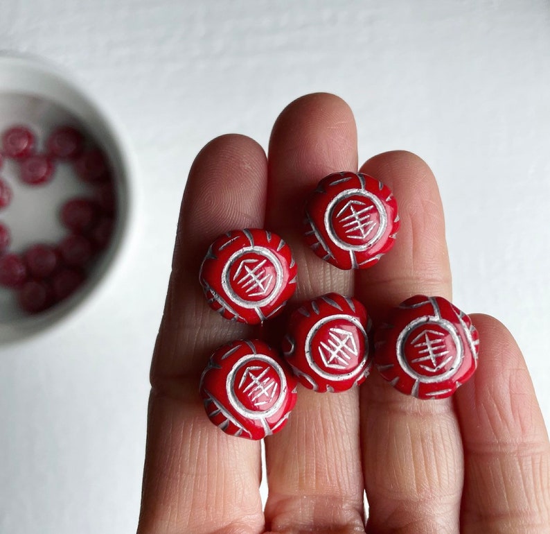 Red Silver Carved Pillow Coin Acrylic Beads Etched 15mm (14) - Etsy