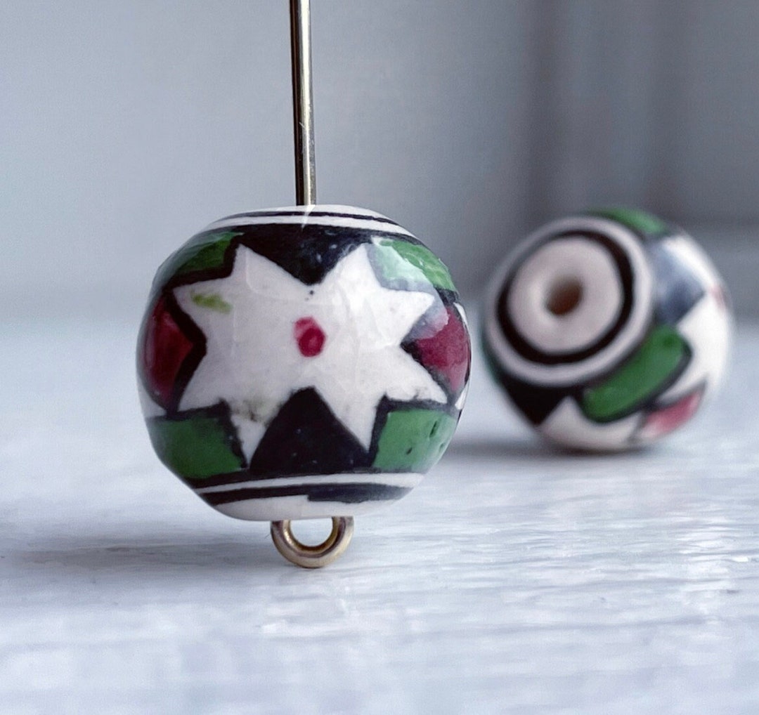 Hand Painted Peruvian Ceramic Porcelain Round Green Red White Black ...