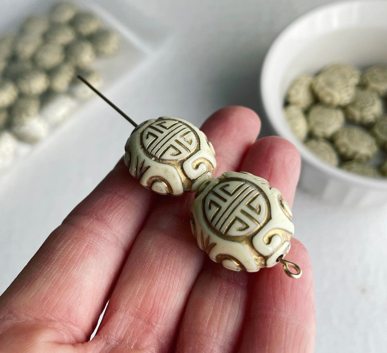 Carved Oval Ivory Gold Acrylic Beads Ornate 22mm Etched 8 - Etsy