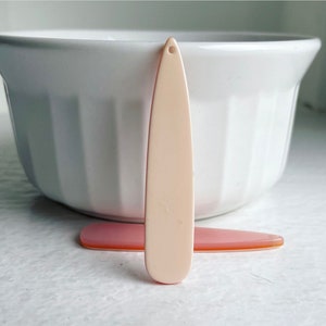 2 Reversible Two-sided Resin Drop Teardrop Pendant Beads 54mm Pink ...