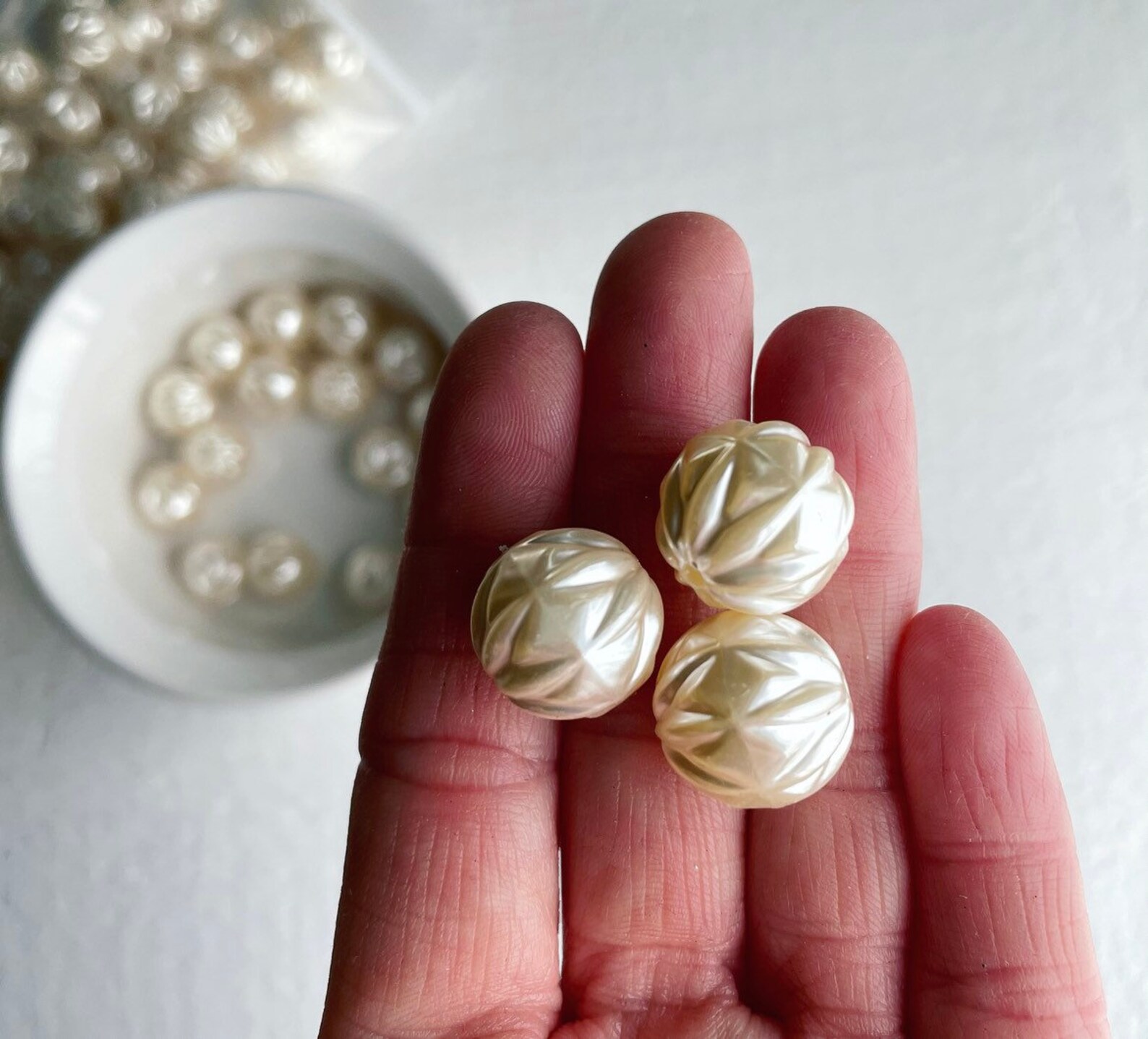 Antique off White Pearl Pearly Acrylic Fluted Faceted Round Acrylic ...