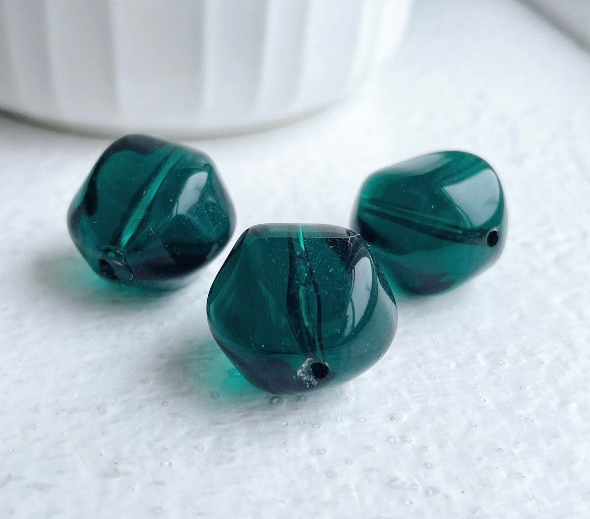 Vintage Emerald Green Pinched Beveled Round Lucite Beads 20mm (6) - Etsy