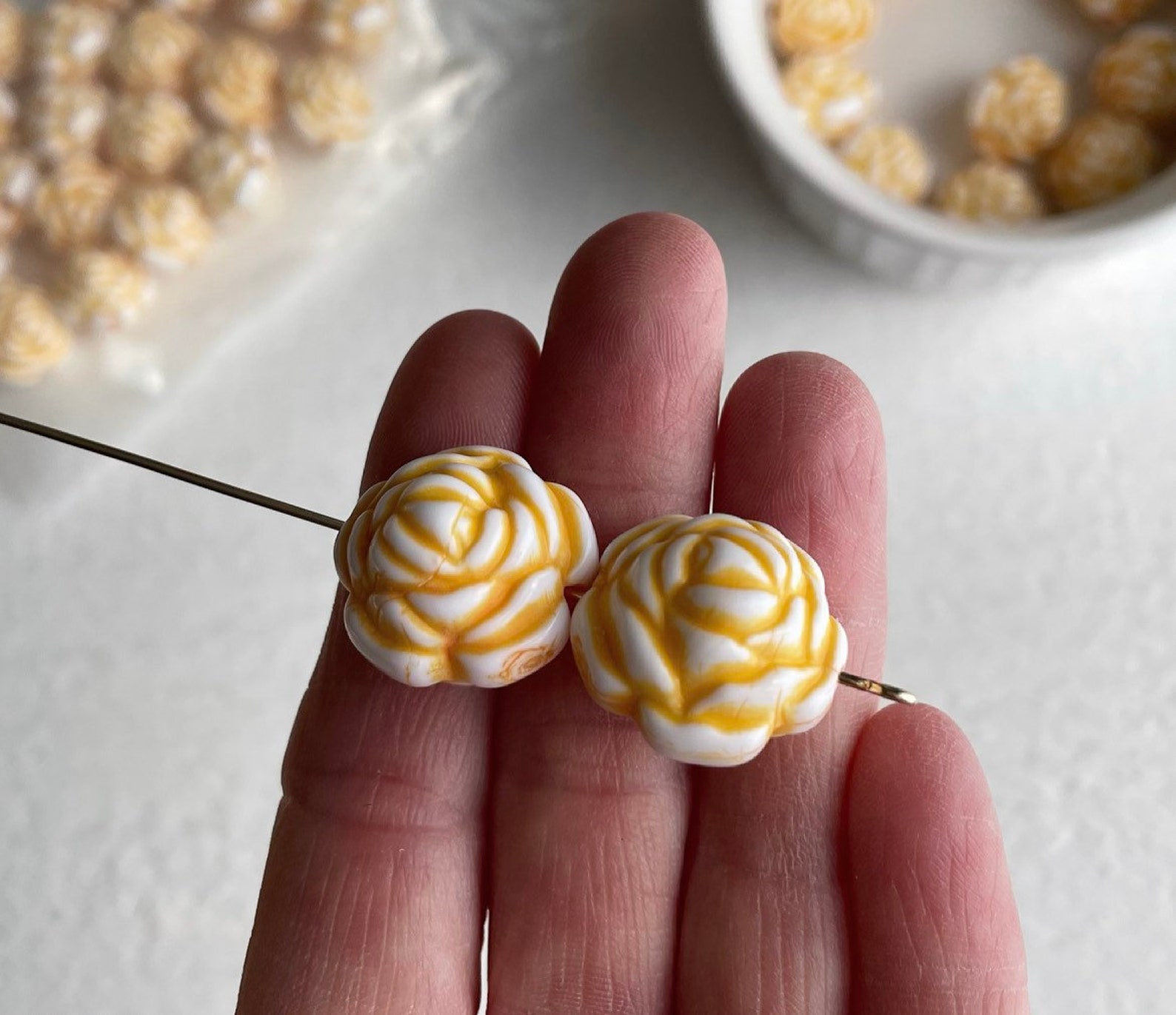 Large Yellow White Acrylic Round Rose Flower Beads Chunky 20mm | Etsy