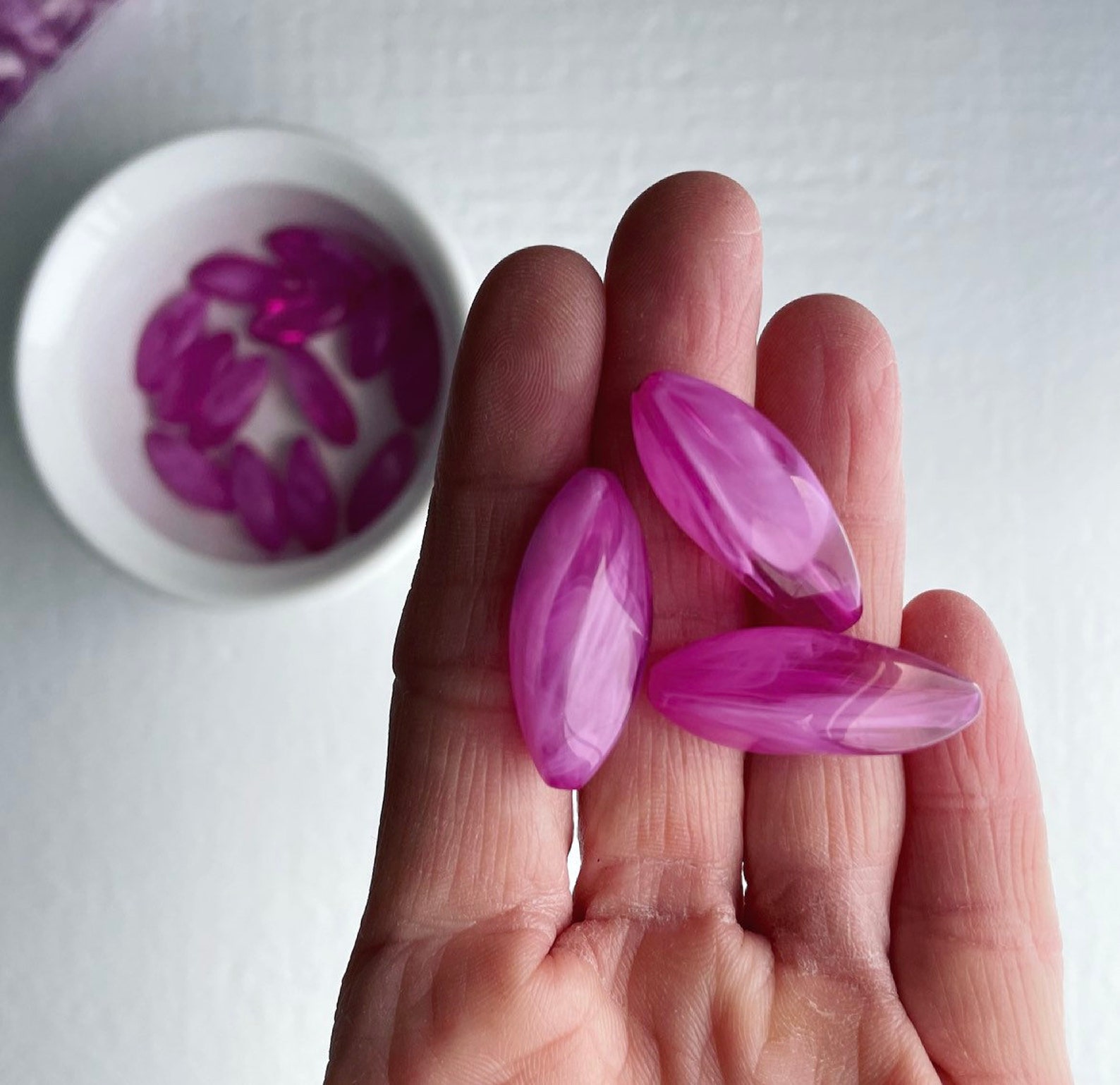 Raspberry Pink White Marbled Pointed Oval Givre Acrylic Beads - Etsy