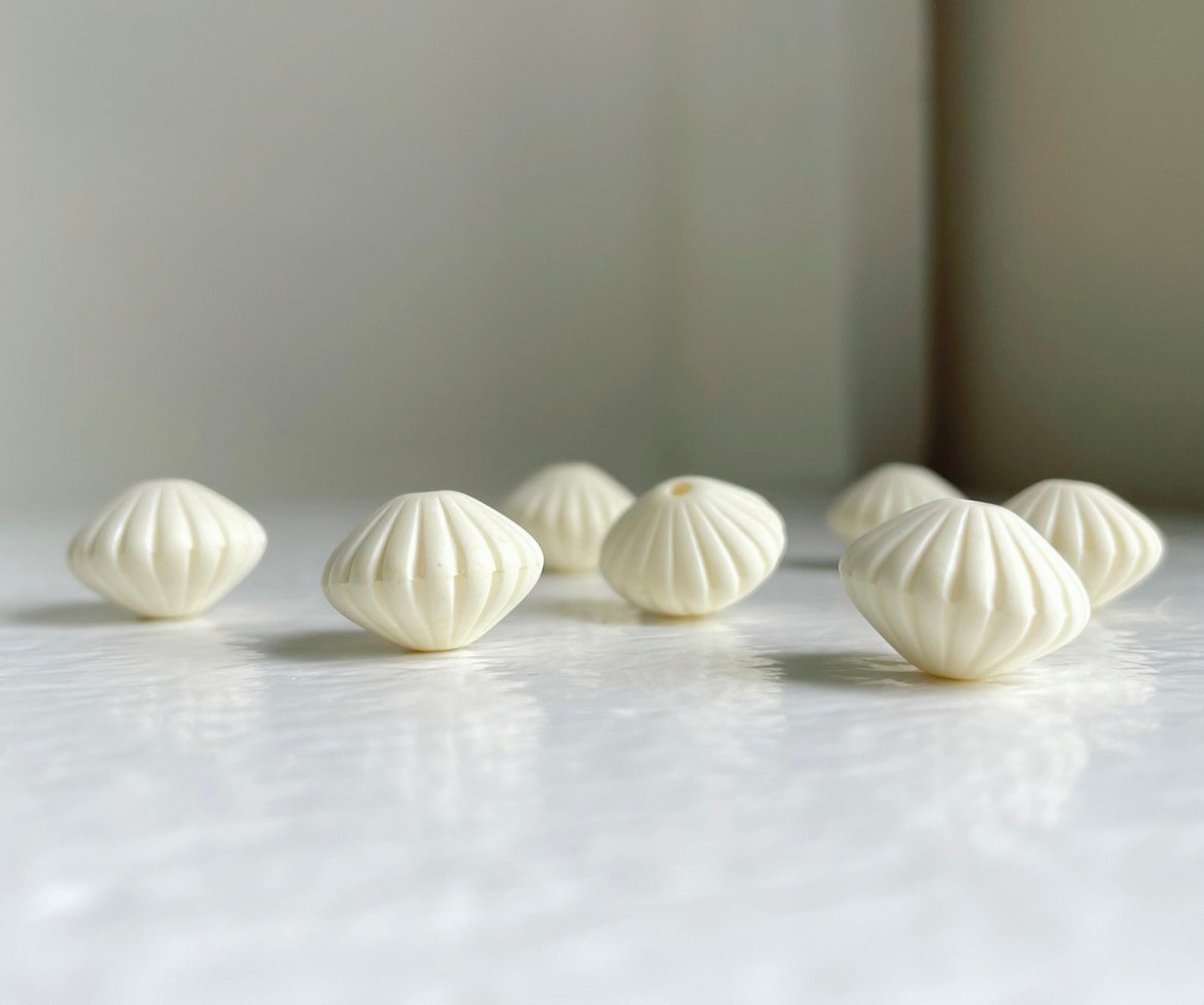 Vintage Lucite Ivory Etched Opaque Fluted Saucer Beads 14mm - Etsy