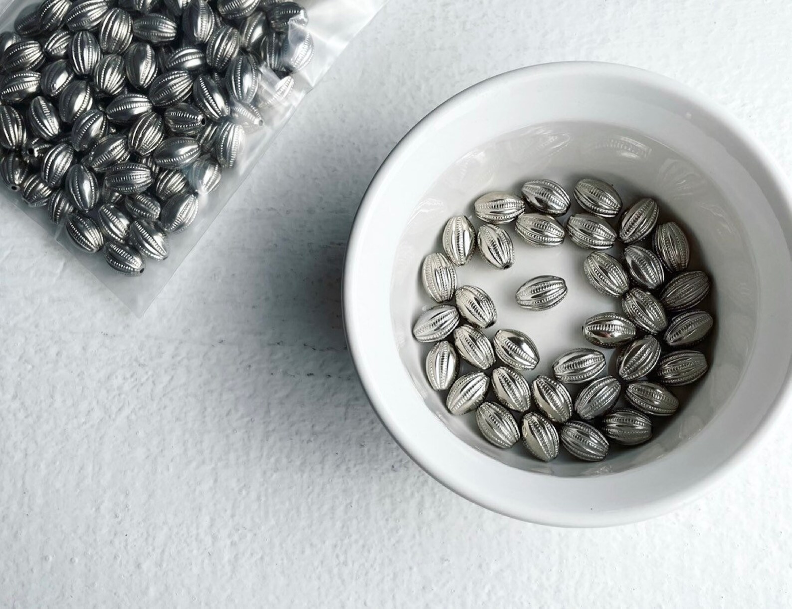 Silver Etched Acrylic Bumpy Oval Beads 14mm 20 | Etsy