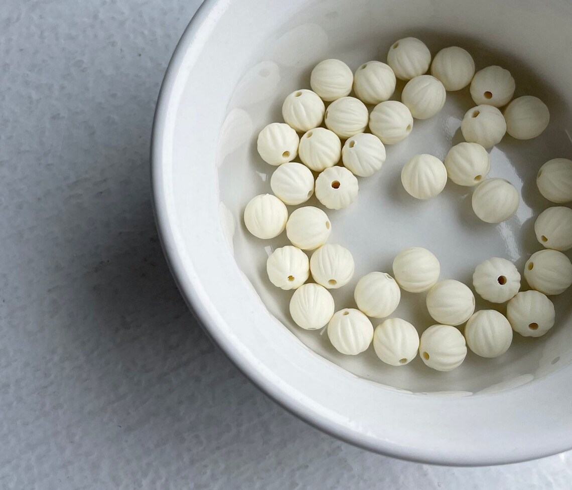 Vintage Lucite Ivory Cream Opaque Fluted Round Beads Matte 10mm (20) - Etsy