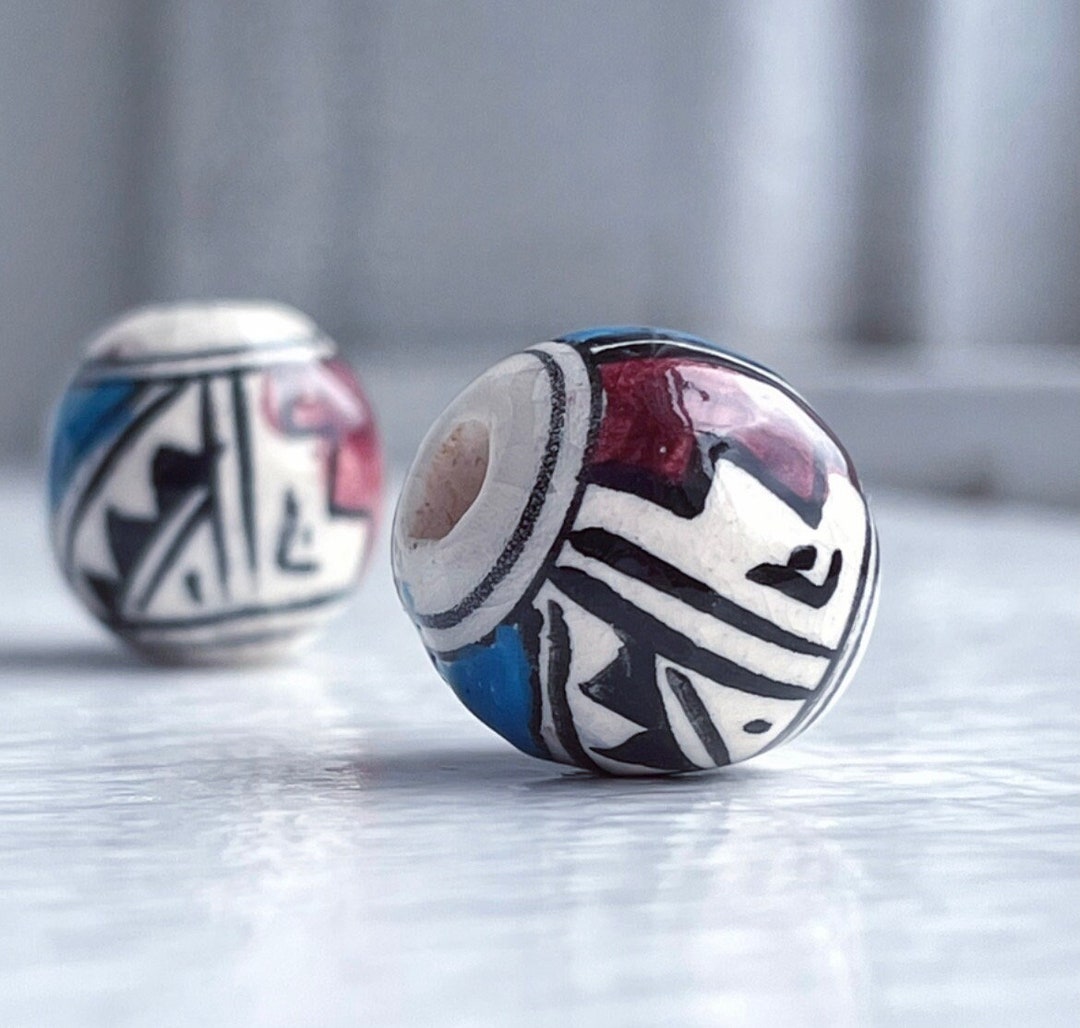 Hand Painted Peruvian Ceramic Porcelain Round Red Blue Black White ...