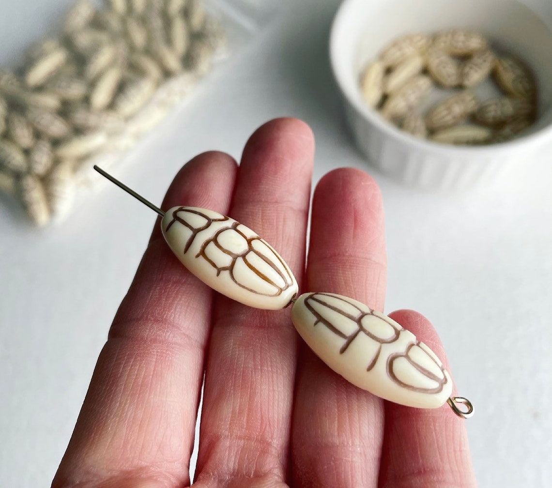 Vintage Lucite Beads Ivory Brown Carved Oval Etched 27mm (12) - Etsy
