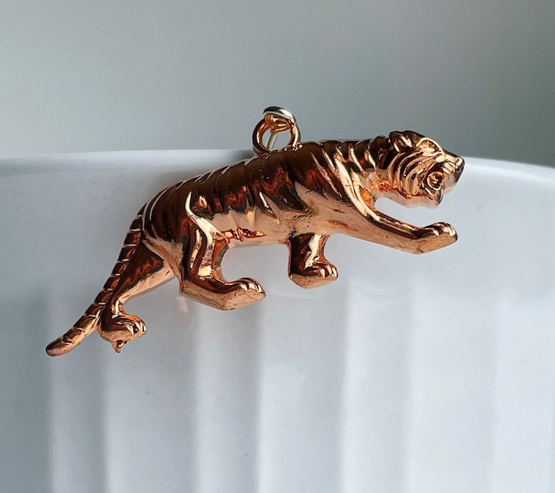 Vintage Copper Lucite Tiger Pendants Charms Beads 43mm (8) - Etsy