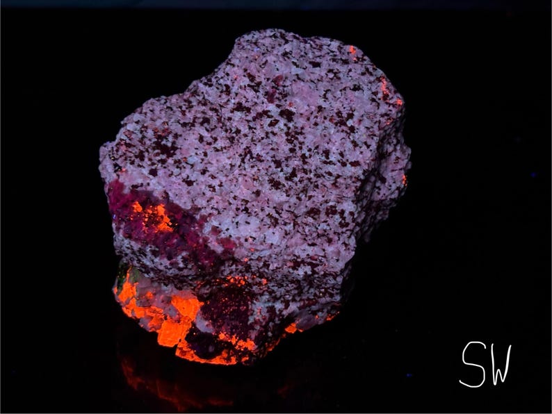 Microcline Calcite UV Fluorescent Mineral Sample Franklin NJ E83 - Etsy