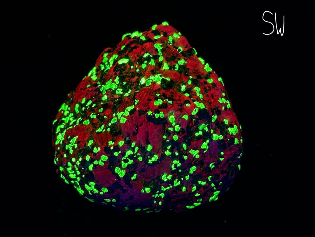 Willemite Calcite Franklinite UV Fluorescent Mineral Sample Franklin NJ E96 - Etsy