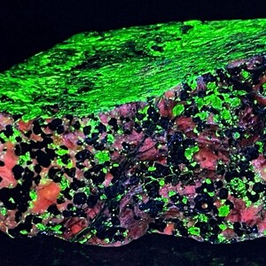 Bright Willemite Calcite Franklinite UV Fluorescent Mineral Sample ...