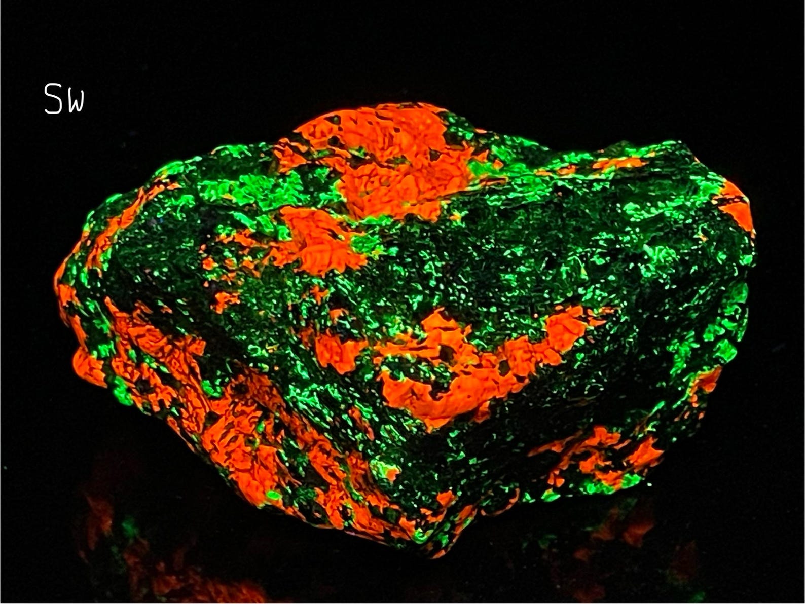 Willemite Calcite Franklinite UV Fluorescent Mineral Sample Sterling Hill NJ E38 - Etsy