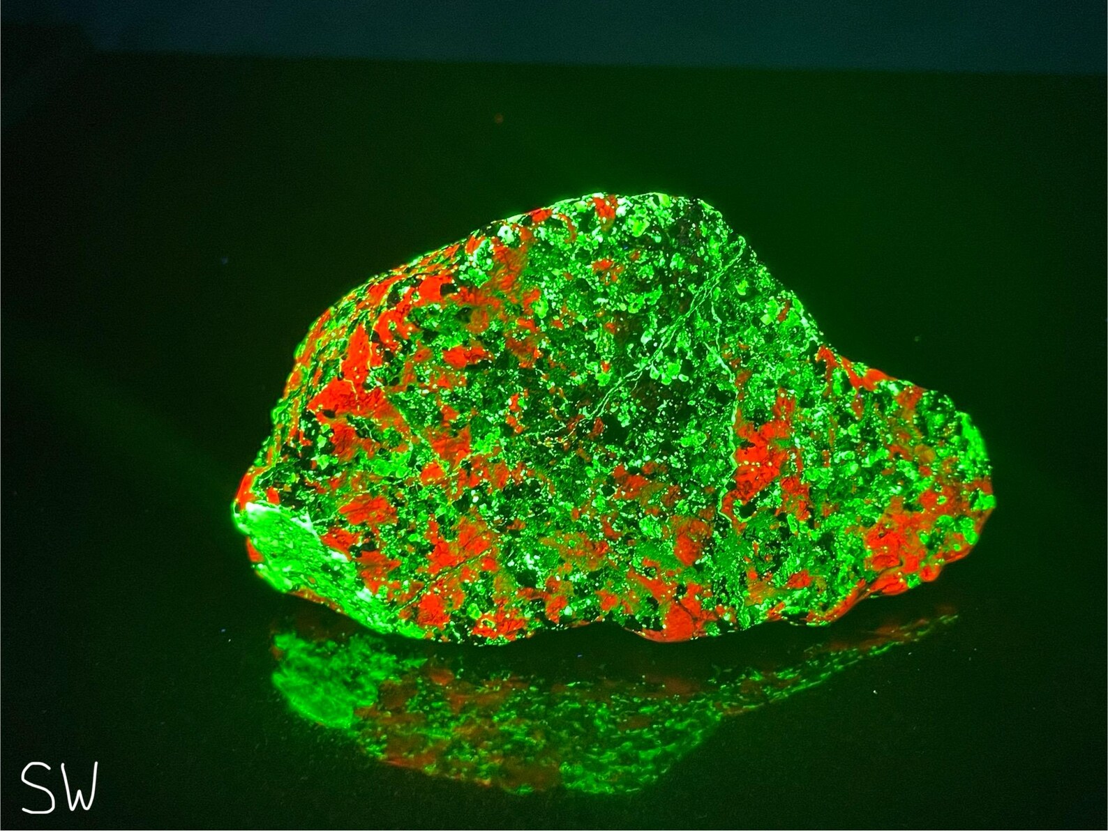 Bright Willemite Calcite Franklinite UV Fluorescent Mineral Sample ...